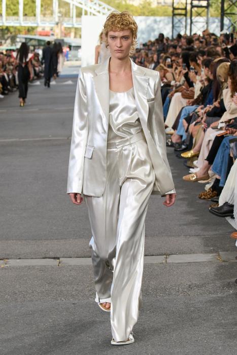 CHLOÉ - Womenswear Spring-Summer 2024 | FHCM