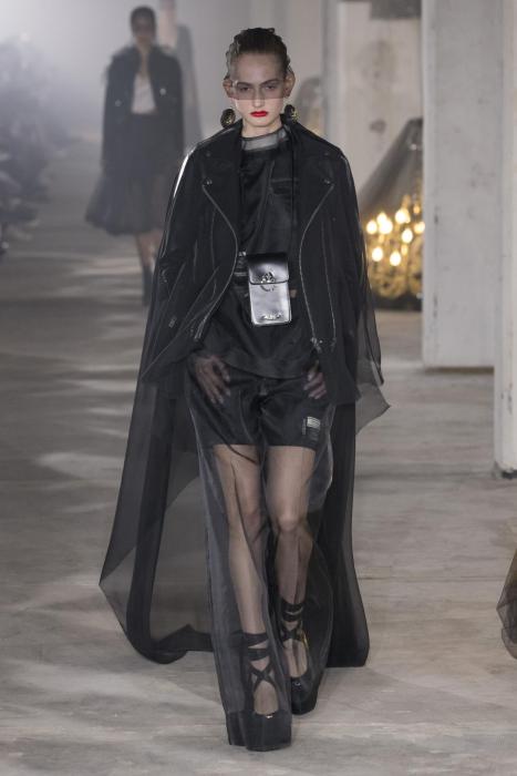 UNDERCOVER - Womenswear Spring-Summer 2024 | FHCM