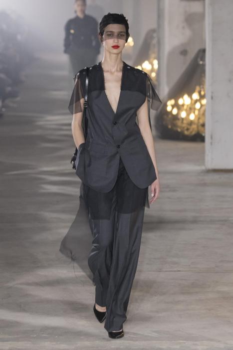 UNDERCOVER - Womenswear Spring-Summer 2024 | FHCM