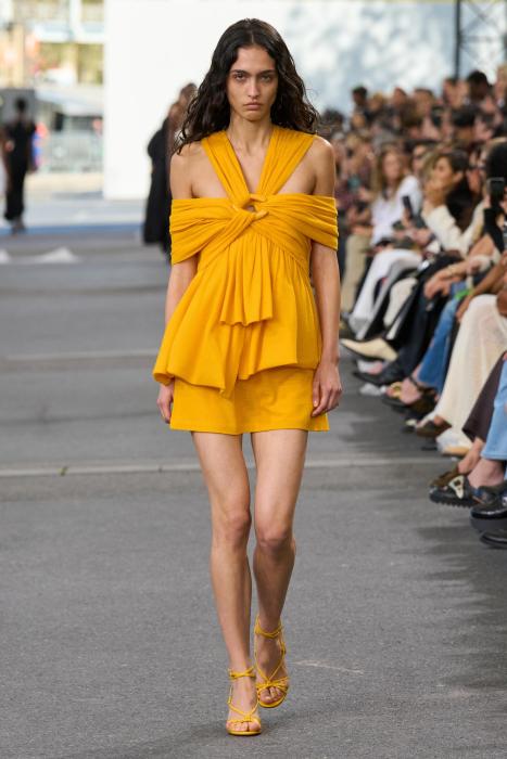 CHLOÉ - Womenswear Spring-Summer 2024 | FHCM