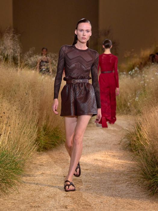 HERMÈS - Womenswear Spring-Summer 2024 | FHCM
